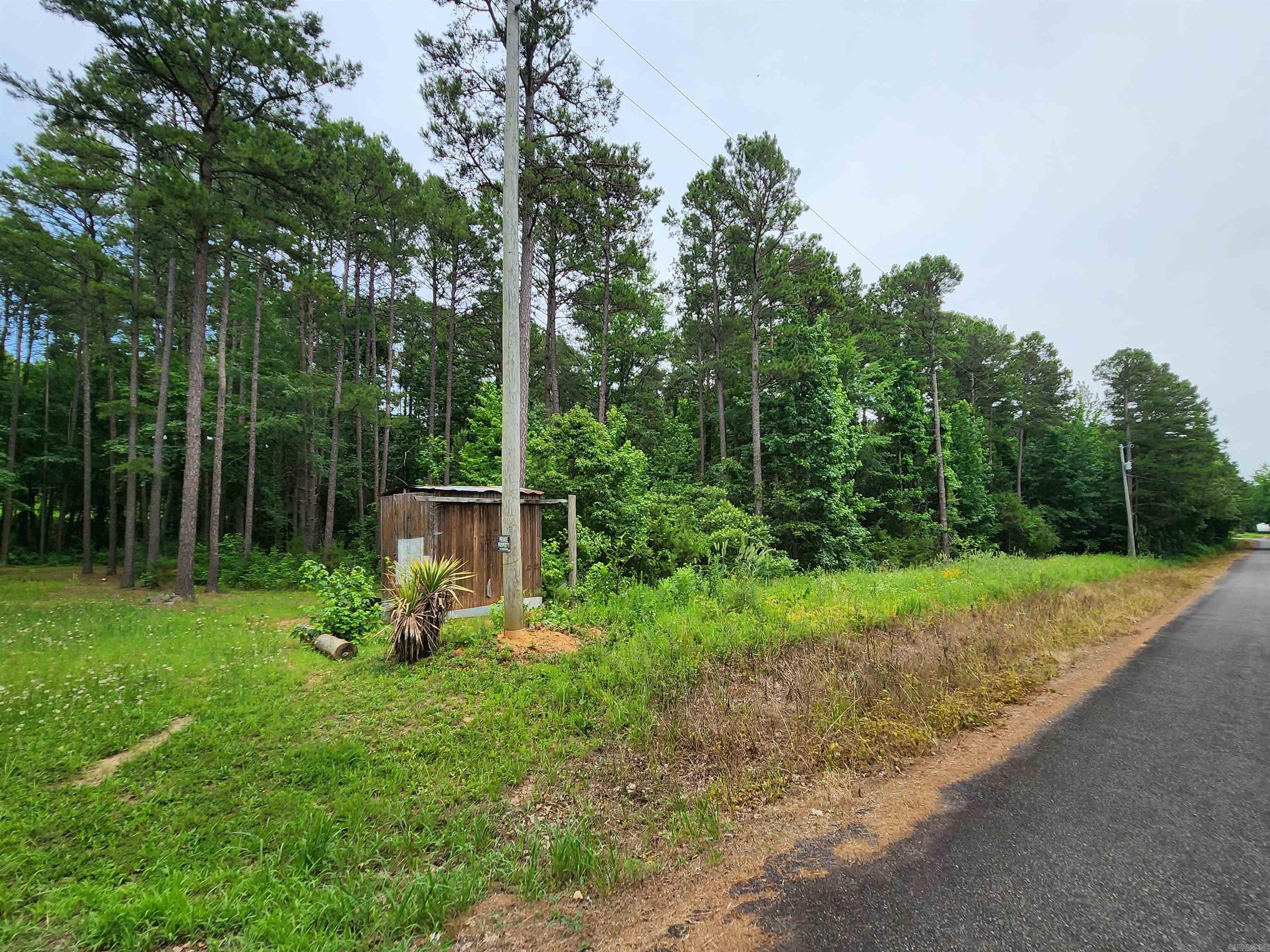 35 Pine Tree Rd Greers Ferry, AR 72067 - MLS# 23020814